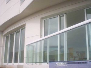 Guarda-corpo de alumínio – 50 Ideias, fotos e dicas sobre o material!