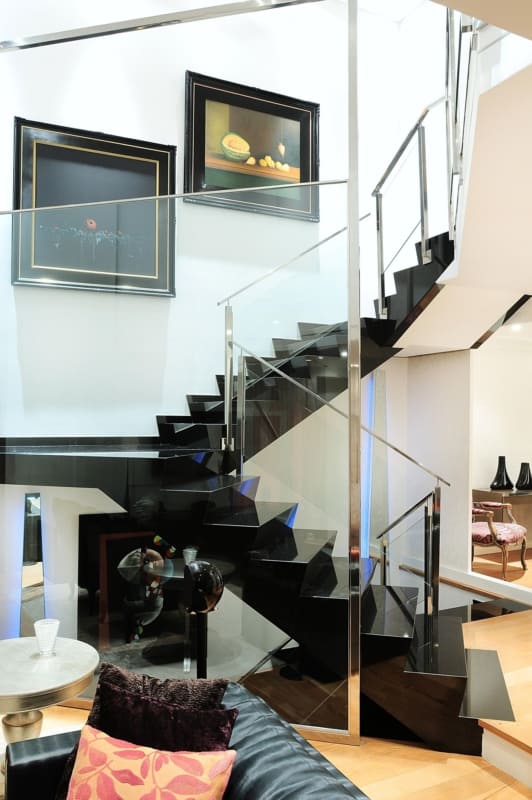 Escada de mármore – 40 opções incríveis e como usar na décor!