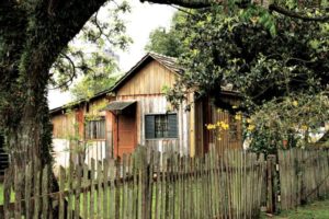 Casas na roça – 40 fotos e projetos rurais para você se inspirar!