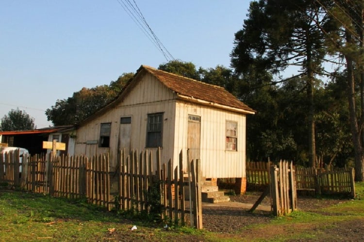 Casas na roça – 40 fotos e projetos rurais para você se inspirar!