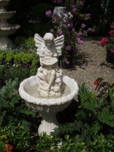 Chafariz para jardim – 45 modelos magníficos para decorar!